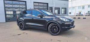 Melns Porsche Cayenne 2014 Panevēža, ar dzinēja tilpumu 4.13 L un nobraukumu 317 tūkst. km par 15700 €, foto 7 vietnē AUTOMOTO.COM.LV