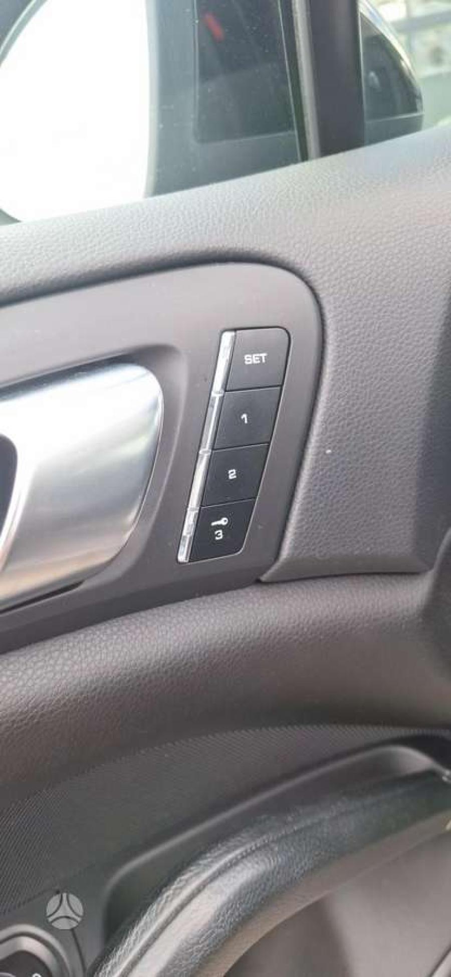 Melns Porsche Cayenne 2014 Panevēža, ar dzinēja tilpumu 4.13 L un nobraukumu 317 tūkst. km par 15700 €, foto 17 vietnē AUTOMOTO.COM.LV
