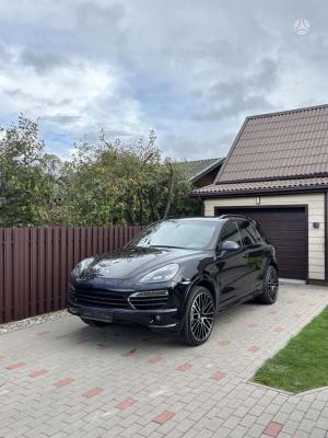 Melns Porsche Cayenne 2014 Marijampole, ar dzinēja tilpumu 4.13 L un nobraukumu 248 tūkst. km par 20500 €, foto 3 vietnē AUTOMOTO.COM.LV