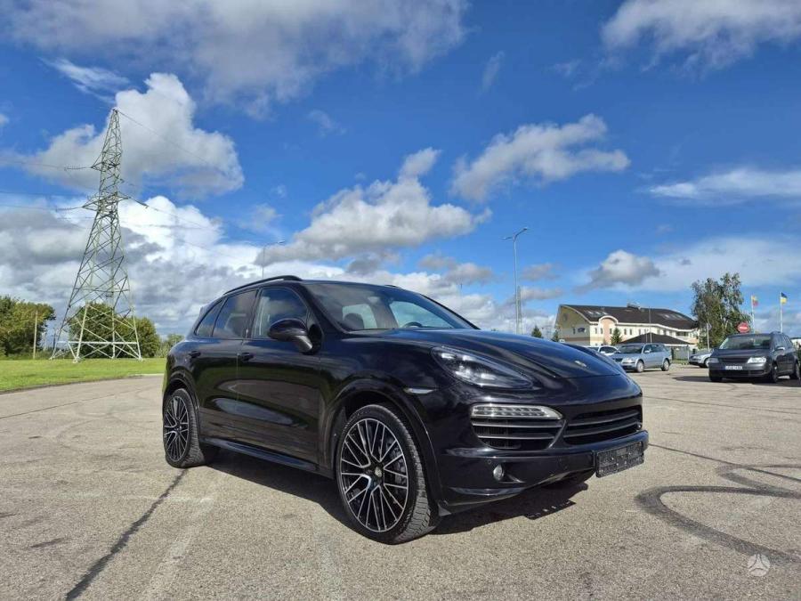 Melns Porsche Cayenne 2014 Marijampole, ar dzinēja tilpumu 4.13 L un nobraukumu 248 tūkst. km par 20500 €, foto 19 vietnē AUTOMOTO.COM.LV