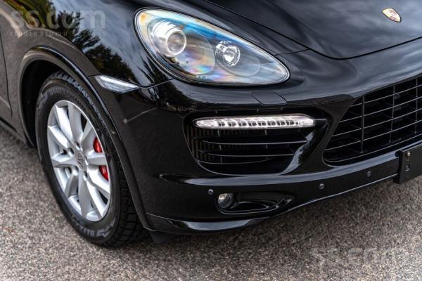 Melns Porsche Cayenne 2014 Rīga, ar dzinēja tilpumu 3.00 L un nobraukumu 166 tūkst. km par 14700 €, foto 11 vietnē AUTOMOTO.COM.LV