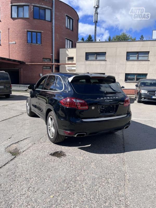 Black Porsche Cayenne 2014 in Vilnius, with an engine capacity of 3.60 L and mileage of 228 thousand km for 8750 €, photo 4 on AUTOMOTO.COM.LV