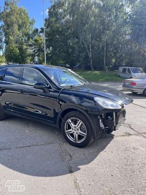 Black Porsche Cayenne 2014 in Vilnius, with an engine capacity of 3.60 L and mileage of 228 thousand km for 8750 €, photo 6 on AUTOMOTO.COM.LV