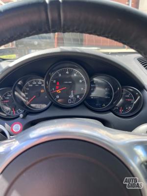 Black Porsche Cayenne 2014 in Vilnius, with an engine capacity of 3.60 L and mileage of 228 thousand km for 8750 €, photo 13 on AUTOMOTO.COM.LV
