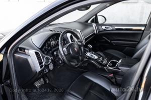 Черный Порше Каен 2014 в Таллин, объемом двигателя 3.00 л и пробегом 275 тыс. км за 18998 €, фото 18 на AUTOMOTO.COM.LV