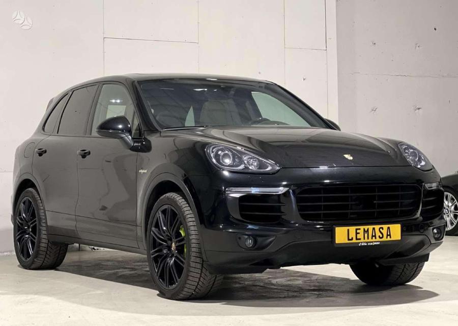 Melns Porsche Cayenne 2015 Klaipėda, ar dzinēja tilpumu 3.00 L un nobraukumu 250 tūkst. km par 24500 €, foto 13 vietnē AUTOMOTO.COM.LV