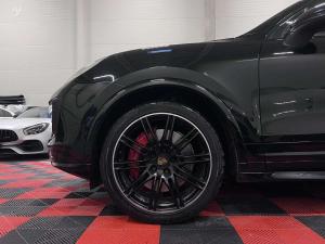 Melns Porsche Cayenne 2015 Viļņa, ar dzinēja tilpumu 3.60 L un nobraukumu 277 tūkst. km par 27990 €, foto 10 vietnē AUTOMOTO.COM.LV