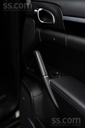 Black Porsche Cayenne 2015 in Riga, with an engine capacity of 4.20 L and mileage of 283 thousand km for 29500 €, photo 9 on AUTOMOTO.COM.LV