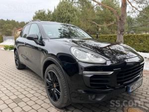 Black Porsche Cayenne 2015 in Riga, with an engine capacity of 3.00 L and mileage of 187 thousand km for 21900 €, photo  on AUTOMOTO.COM.LV