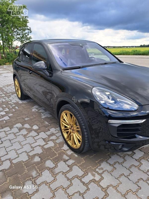 Melns Porsche Cayenne 2015 Klaipėda, ar dzinēja tilpumu 4.10 L un nobraukumu 151 tūkst. km par 33700 €, foto 9 vietnē AUTOMOTO.COM.LV