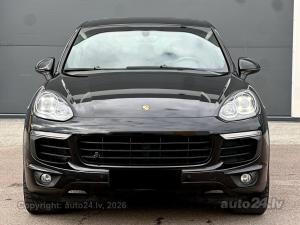 Melns Porsche Cayenne 2015 Tallina, ar dzinēja tilpumu 3.00 L un nobraukumu 252 tūkst. km par 24900 €, foto 3 vietnē AUTOMOTO.COM.LV