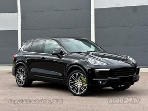 Melns Porsche Cayenne 2015 Tallina, ar dzinēja tilpumu 3.00 L un nobraukumu 252 tūkst. km par 24900 €, foto 6 vietnē AUTOMOTO.COM.LV