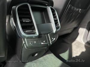Melns Porsche Cayenne 2015 Tallina, ar dzinēja tilpumu 3.00 L un nobraukumu 252 tūkst. km par 24900 €, foto 20 vietnē AUTOMOTO.COM.LV
