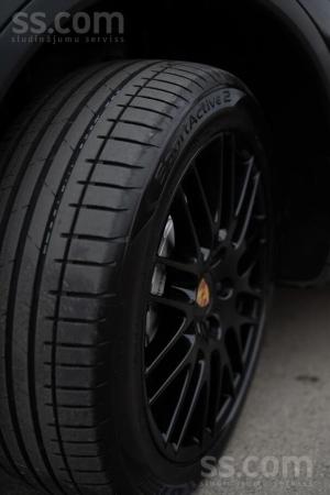 Melns Porsche Cayenne 2015 Rīga, ar dzinēja tilpumu 4.20 L un nobraukumu 283 tūkst. km par 29500 €, foto 19 vietnē AUTOMOTO.COM.LV