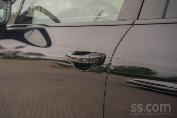 Black Porsche Cayenne 2015 in Riga, with an engine capacity of 3.00 L and mileage of 165 thousand km for 25650 €, photo 10 on AUTOMOTO.COM.LV