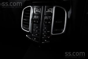 Melns Porsche Cayenne 2015 Jelgava, ar dzinēja tilpumu 4.20 L un nobraukumu 191 tūkst. km par 24400 €, foto 13 vietnē AUTOMOTO.COM.LV