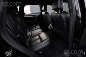 Melns Porsche Cayenne 2015 Jelgava, ar dzinēja tilpumu 4.20 L un nobraukumu 191 tūkst. km par 24400 €, foto 15 vietnē AUTOMOTO.COM.LV