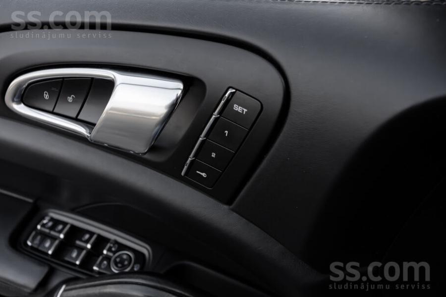 Melns Porsche Cayenne 2015 Jelgava, ar dzinēja tilpumu 4.20 L un nobraukumu 191 tūkst. km par 24400 €, foto 23 vietnē AUTOMOTO.COM.LV