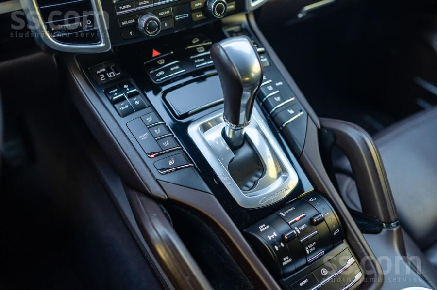 Black Porsche Cayenne 2015 in Riga, with an engine capacity of 3.00 L and mileage of 188 thousand km for 24000 €, photo 22 on AUTOMOTO.COM.LV
