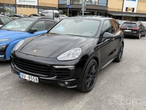 Melns Porsche Cayenne 2015 Rīga, ar dzinēja tilpumu 3.00 L un nobraukumu 165 tūkst. km par 25500 €, foto  vietnē AUTOMOTO.COM.LV