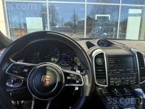 Melns Porsche Cayenne 2015 Rīga, ar dzinēja tilpumu 3.00 L un nobraukumu 165 tūkst. km par 25500 €, foto 7 vietnē AUTOMOTO.COM.LV