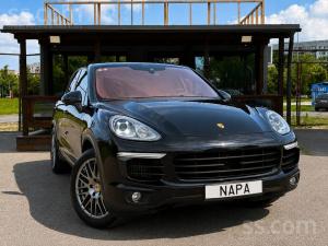 Black Porsche Cayenne 2015 in Riga, with an engine capacity of 3.00 L and mileage of 194 thousand km for 21900 €, photo 5 on AUTOMOTO.COM.LV