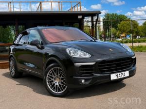 Black Porsche Cayenne 2015 in Riga, with an engine capacity of 3.00 L and mileage of 194 thousand km for 21900 €, photo 6 on AUTOMOTO.COM.LV