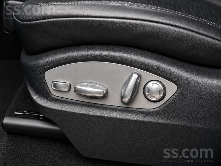 Black Porsche Cayenne 2015 in Riga, with an engine capacity of 3.00 L and mileage of 194 thousand km for 21900 €, photo 24 on AUTOMOTO.COM.LV