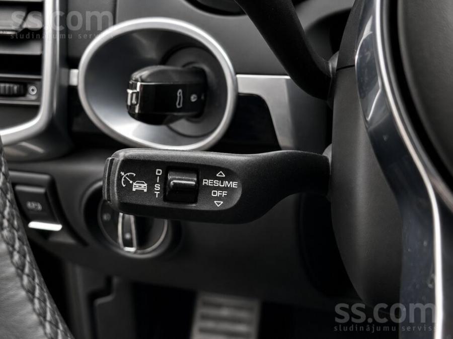 Black Porsche Cayenne 2015 in Riga, with an engine capacity of 3.00 L and mileage of 194 thousand km for 21900 €, photo 29 on AUTOMOTO.COM.LV