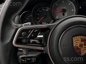 Black Porsche Cayenne 2015 in Riga, with an engine capacity of 3.00 L and mileage of 194 thousand km for 21900 €, photo 31 on AUTOMOTO.COM.LV