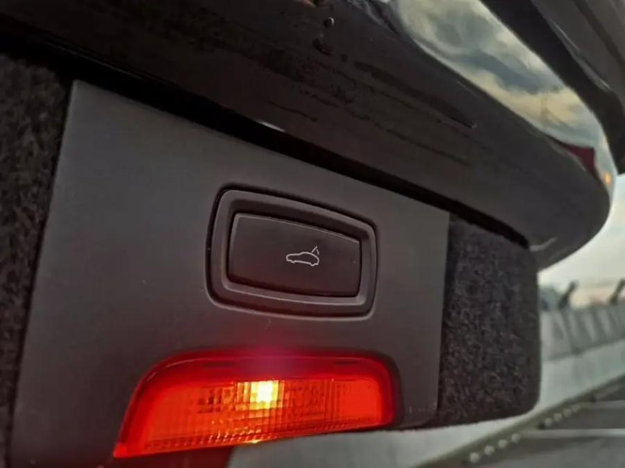 Black Porsche Cayenne 2015 in Riga, with an engine capacity of 3.00 L and mileage of 195 thousand km for 24000 €, photo 14 on AUTOMOTO.COM.LV