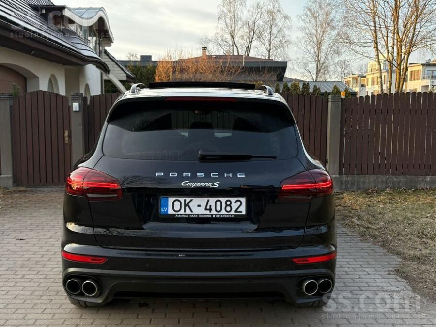 Black Porsche Cayenne 2015 in Riga, with an engine capacity of 3.00 L and mileage of 219 thousand km for 27000 €, photo 7 on AUTOMOTO.COM.LV