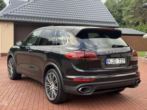 Melns Porsche Cayenne 2015 Mažeikiai, ar dzinēja tilpumu 2.97 L un nobraukumu 255 tūkst. km par 22500 €, foto 7 vietnē AUTOMOTO.COM.LV