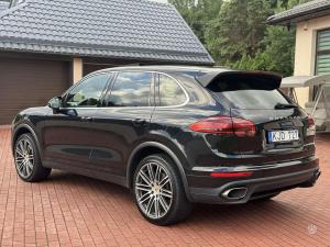 Melns Porsche Cayenne 2015 Mažeikiai, ar dzinēja tilpumu 2.97 L un nobraukumu 255 tūkst. km par 22500 €, foto 8 vietnē AUTOMOTO.COM.LV