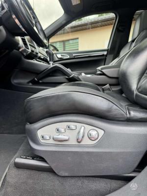 Melns Porsche Cayenne 2015 Mažeikiai, ar dzinēja tilpumu 2.97 L un nobraukumu 255 tūkst. km par 22500 €, foto 15 vietnē AUTOMOTO.COM.LV