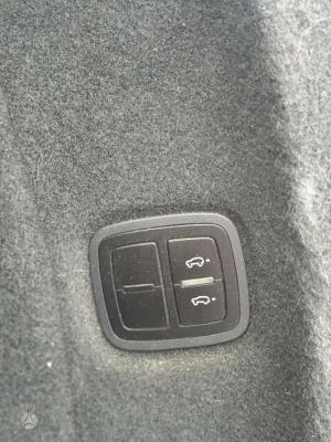 Melns Porsche Cayenne 2015 Mažeikiai, ar dzinēja tilpumu 2.97 L un nobraukumu 255 tūkst. km par 22500 €, foto 31 vietnē AUTOMOTO.COM.LV