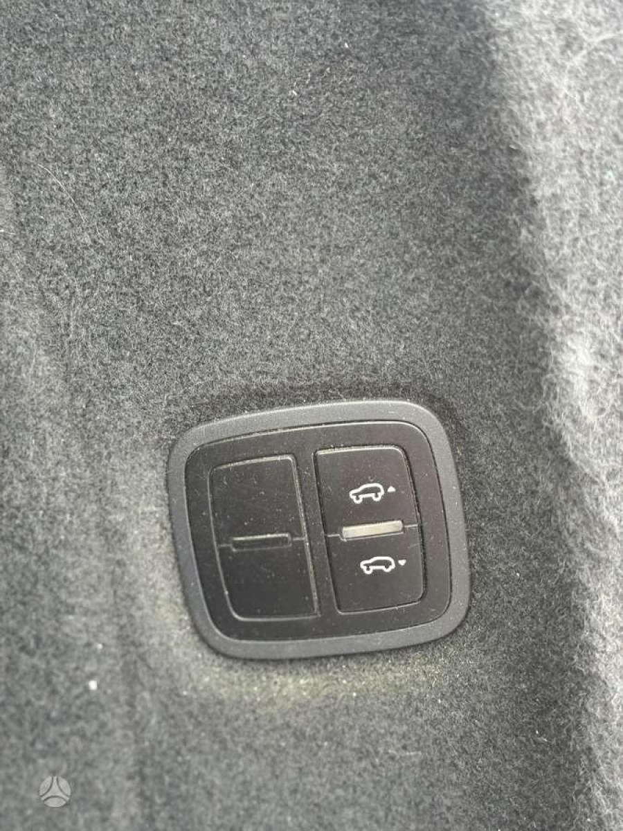 Melns Porsche Cayenne 2015 Mažeikiai, ar dzinēja tilpumu 2.97 L un nobraukumu 255 tūkst. km par 22500 €, foto 31 vietnē AUTOMOTO.COM.LV
