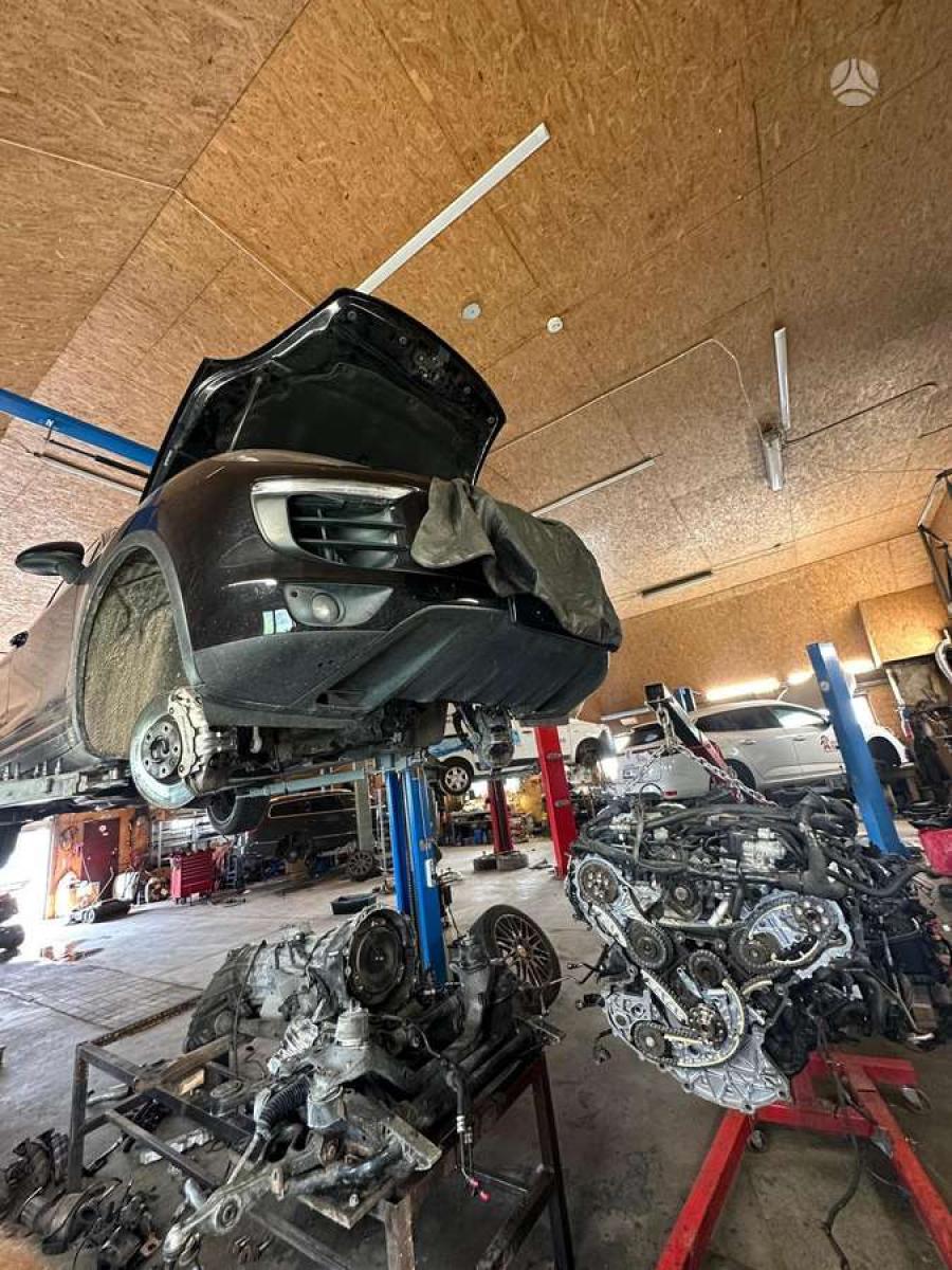 Melns Porsche Cayenne 2015 Jelgava, ar dzinēja tilpumu 4.13 L un nobraukumu 255 tūkst. km par 22900 €, foto 33 vietnē AUTOMOTO.COM.LV