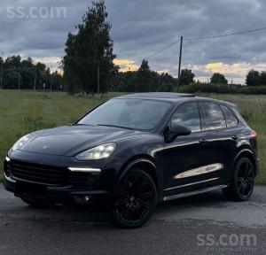 Black Porsche Cayenne 2015 in Rezekne, with an engine capacity of 3.00 L and mileage of 230 thousand km for 24000 €, photo 5 on AUTOMOTO.COM.LV