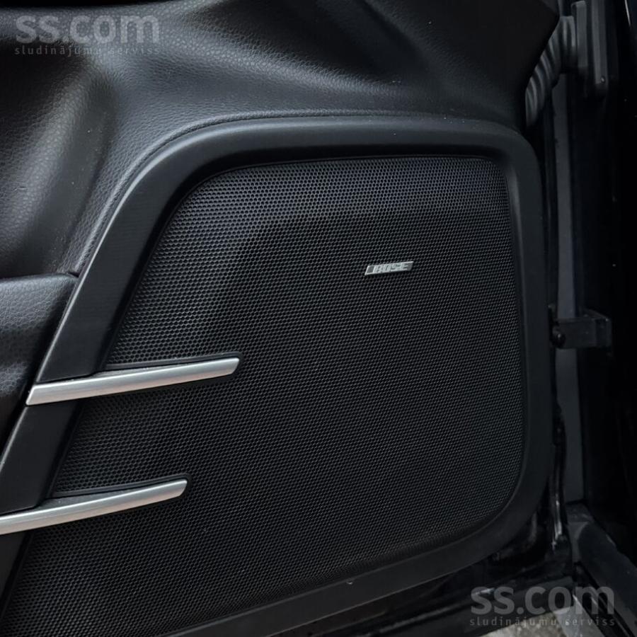 Black Porsche Cayenne 2015 in Rezekne, with an engine capacity of 3.00 L and mileage of 230 thousand km for 24000 €, photo 9 on AUTOMOTO.COM.LV