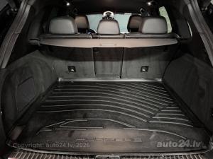 Melns Porsche Cayenne 2015 Tallina, ar dzinēja tilpumu 3.00 L un nobraukumu 258 tūkst. km par 21900 €, foto 9 vietnē AUTOMOTO.COM.LV