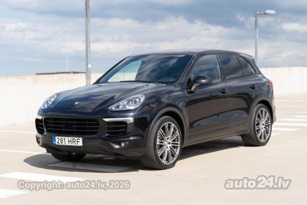 Melns Porsche Cayenne 2015 Tallina, ar dzinēja tilpumu 3.60 L un nobraukumu 204 tūkst. km par 29990 €, foto 4 vietnē AUTOMOTO.COM.LV