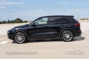 Melns Porsche Cayenne 2015 Tallina, ar dzinēja tilpumu 3.60 L un nobraukumu 204 tūkst. km par 29990 €, foto 6 vietnē AUTOMOTO.COM.LV