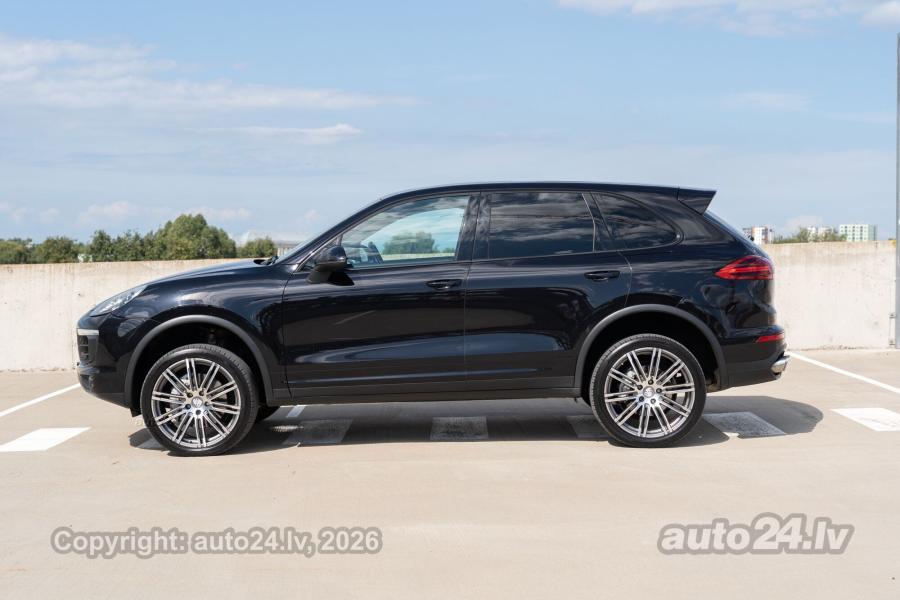 Melns Porsche Cayenne 2015 Tallina, ar dzinēja tilpumu 3.60 L un nobraukumu 204 tūkst. km par 29990 €, foto 7 vietnē AUTOMOTO.COM.LV