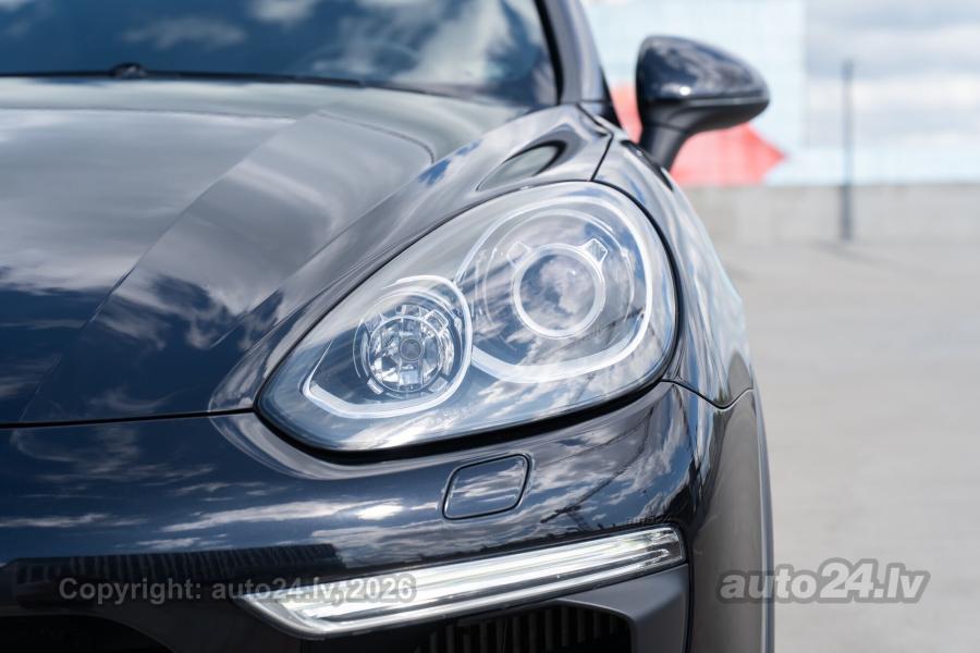 Melns Porsche Cayenne 2015 Tallina, ar dzinēja tilpumu 3.60 L un nobraukumu 204 tūkst. km par 29990 €, foto 12 vietnē AUTOMOTO.COM.LV