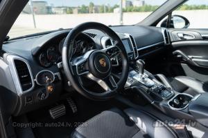 Melns Porsche Cayenne 2015 Tallina, ar dzinēja tilpumu 3.60 L un nobraukumu 204 tūkst. km par 29990 €, foto 16 vietnē AUTOMOTO.COM.LV
