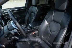 Melns Porsche Cayenne 2015 Tallina, ar dzinēja tilpumu 3.60 L un nobraukumu 204 tūkst. km par 29990 €, foto 18 vietnē AUTOMOTO.COM.LV