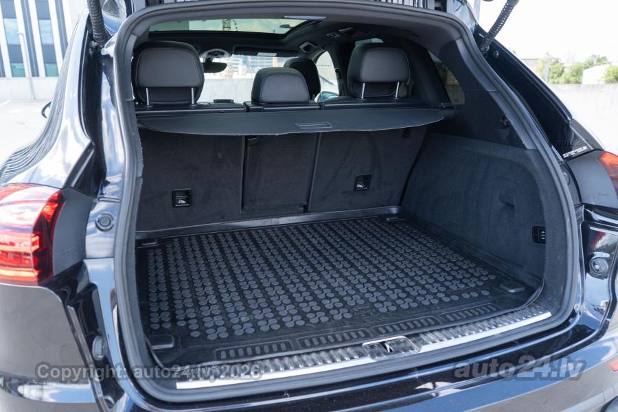 Melns Porsche Cayenne 2015 Tallina, ar dzinēja tilpumu 3.60 L un nobraukumu 204 tūkst. km par 29990 €, foto 22 vietnē AUTOMOTO.COM.LV