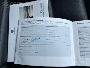 Melns Porsche Cayenne 2015 Rīga, ar dzinēja tilpumu 3.00 L un nobraukumu 202 tūkst. km par 23900 €, foto 14 vietnē AUTOMOTO.COM.LV