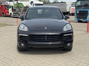 Black Porsche Cayenne 2015 in Vilnius, with an engine capacity of 3.60 L and mileage of 177 thousand km for 23500 €, photo  on AUTOMOTO.COM.LV
